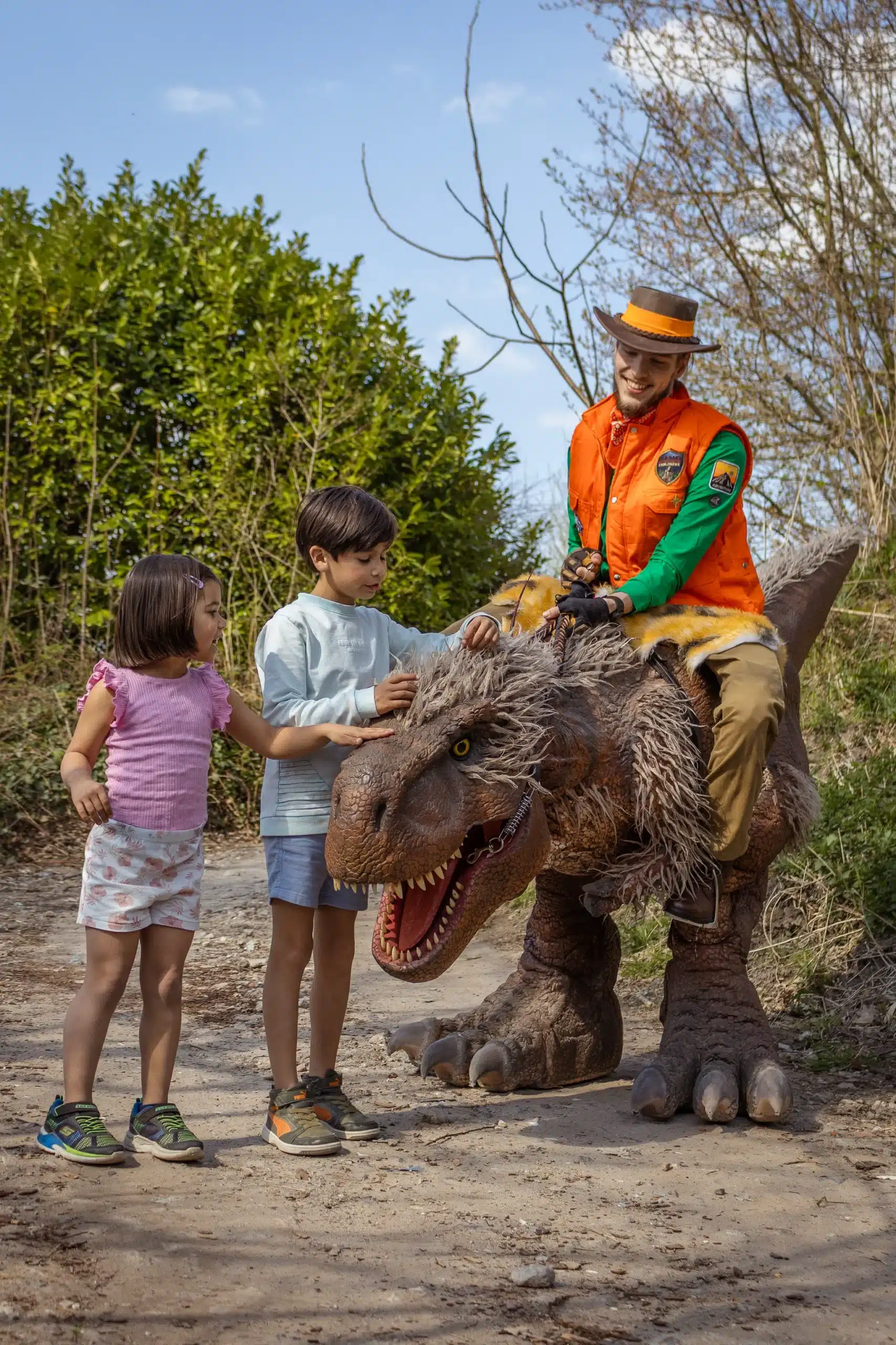Rocky Tyrannosaurus Rex boeken voor uw feest/evenement! - ITB Entertainment Group